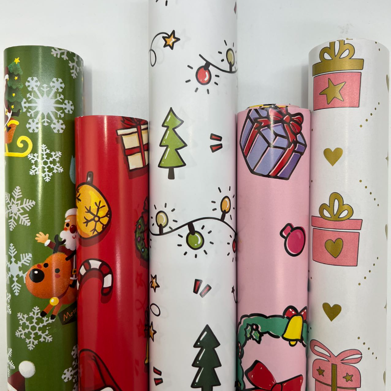 WRAPLA Wrapping Paper Roll - Cute Cartoon Christmas Gift Wrap Paper Fl